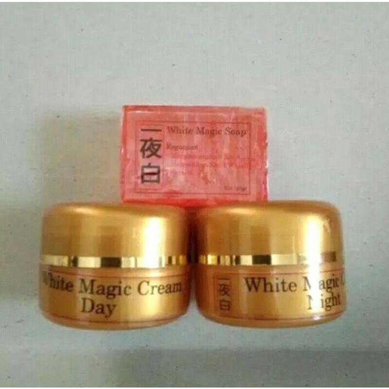 Jual Cream Paket White magic Korea Siang, Malam ampuh menghilangkn flrk ...