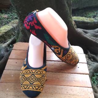 Jual Sepatu perempuan etnik motif batik khas bali Indonesia|Shopee ...