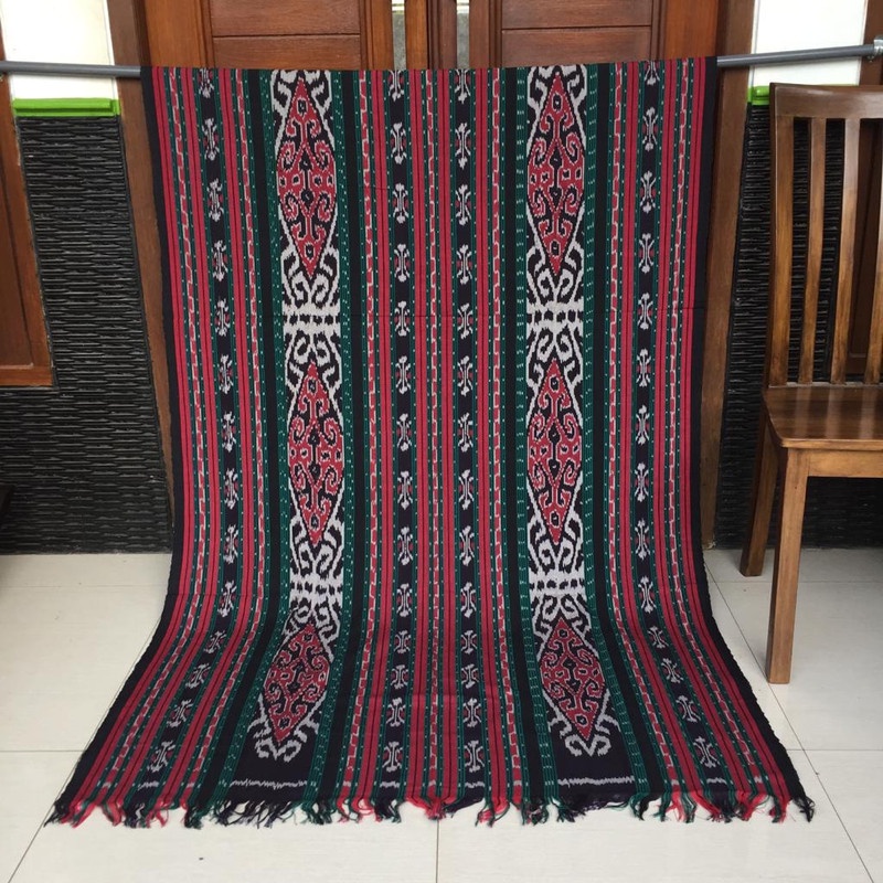 Jual Tenun Etnik Dayak Kalimantan Tenun Ikat Blanket Motif Ukir Dayak ...