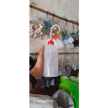 Jual botol selang buat isi ulang air minum burung 500ml | Shopee Indonesia