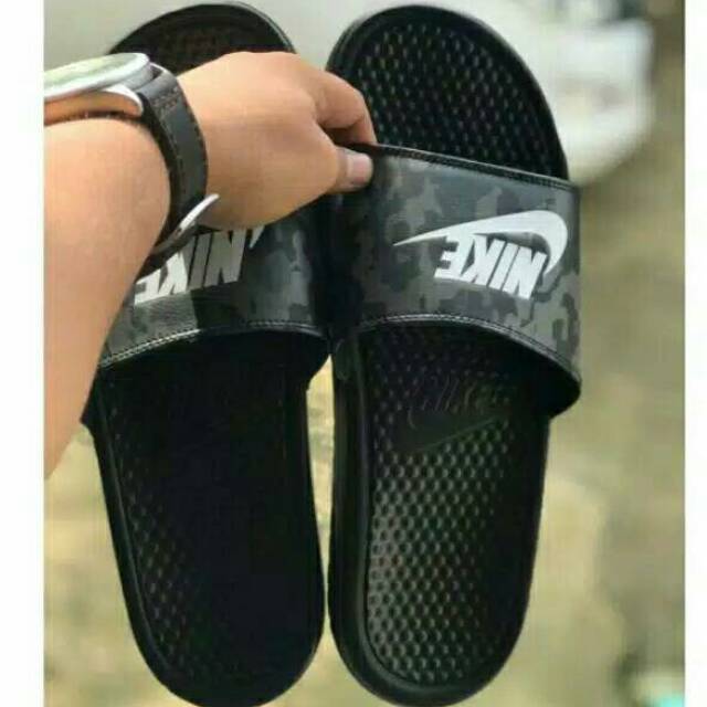 Jual Sendal Sandal Nike Bennasi Swoosh ORIGINAL Camo Armi Flip flop ...