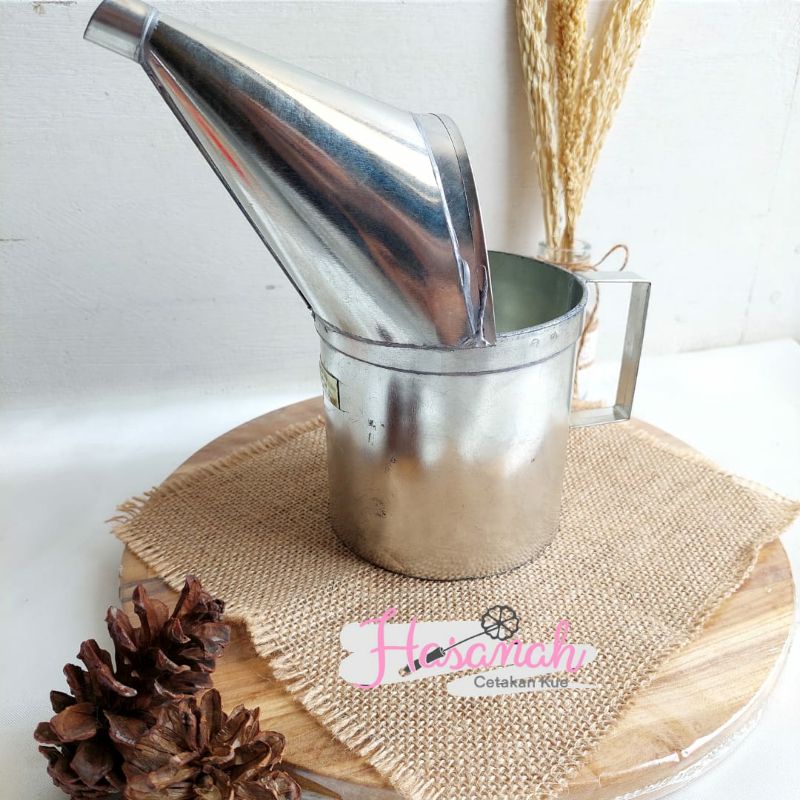 Jual Corong Oli Minyak Literan / Corong Minyak 10 Liter | Shopee Indonesia Jual Corong Oli Minyak Literan / Corong Minyak 10 Liter | Shopee Indonesia