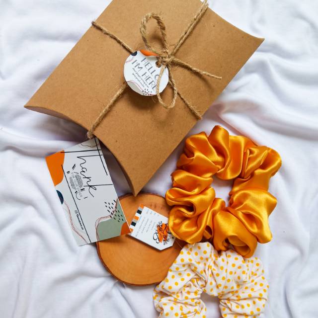 Jual SCRUNCHIE + PACKAGING LUCU, GIFT KADO, KUNCIR RAMBUT | Shopee ...