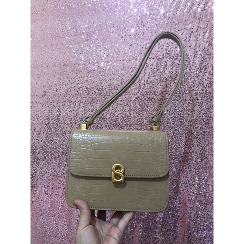 Jual tas buttonscarves preloved (like new) | Shopee Indonesia
