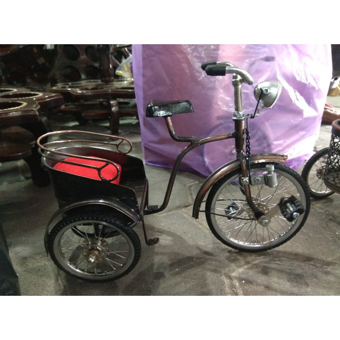 Jual MINIATUR SEPEDA BECAK MANDARIN - BECAK CINA BAHAN BESI SOUVENIR ...