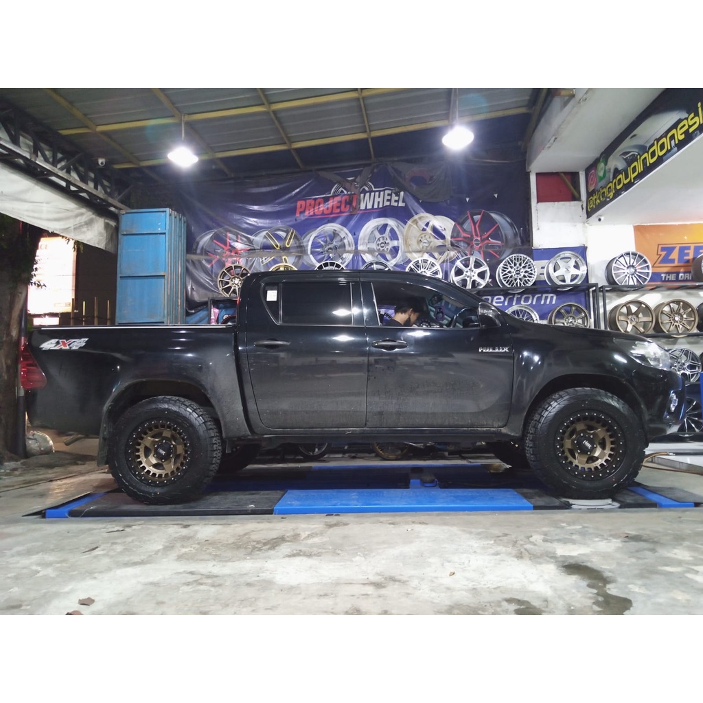 Jual Velg Offroad Racing untuk mobil Hilux double Cabin Fortuner VRZ ...
