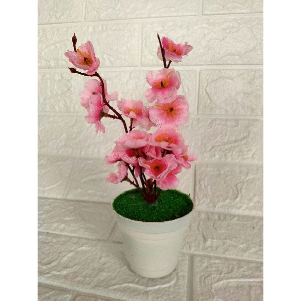Jual bunga sakura pink/ bunga meja mini / hiasan rumah aesthetic ...