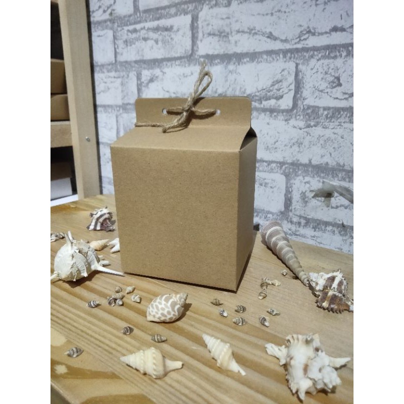 Jual Kotak mug kado/gift box souvenir plus tali goni 11X10X12cm (F012 ...