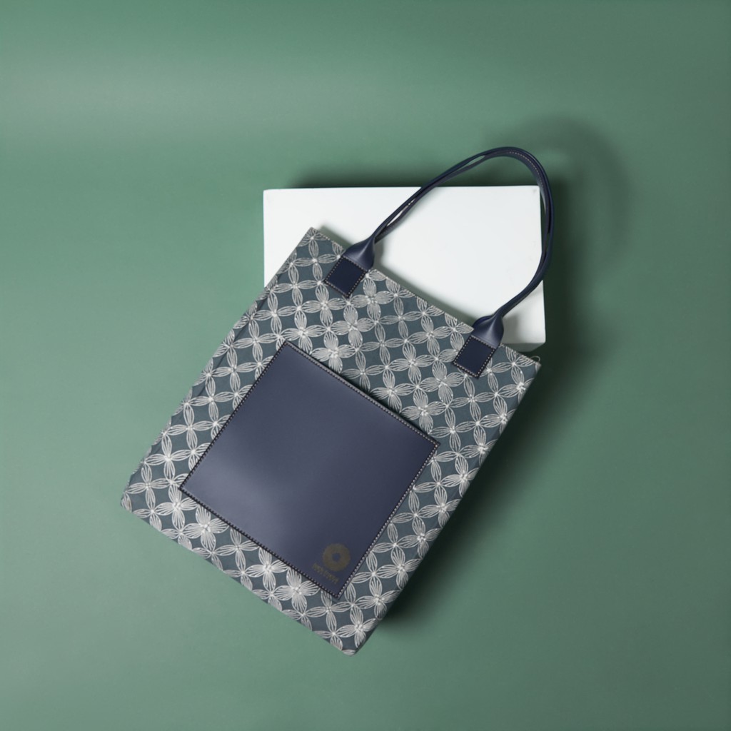 Jual Batik Fractal Tote Bag Batik Motif Kawung Warna Abu Indonesia ...