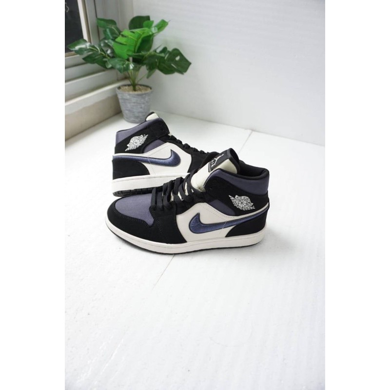 Jual jordan 1 Mid | Shopee Indonesia