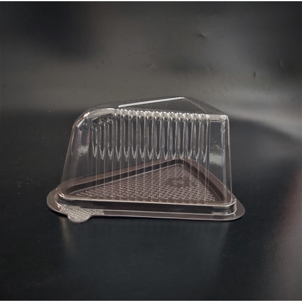 Jual TRAY MIKA KUE CAKE SEGITIGA ALAS COKLAT | Shopee Indonesia