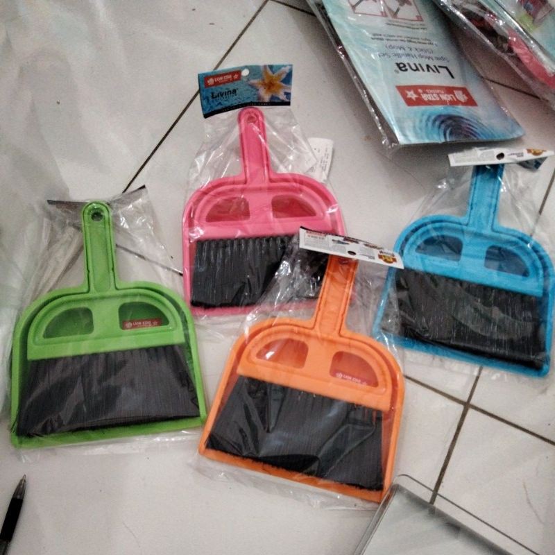 Jual Sapu mini mobil /Mini Dustpan set BP-2 merek Lion Star | Shopee ...