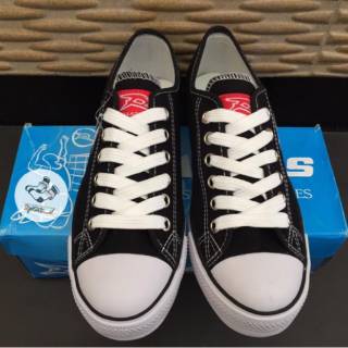 Jual SEPATU DALLAS HITAM PUTIH PENDEK (SEPATU SEKOLAH WARIOR) | Shopee ...