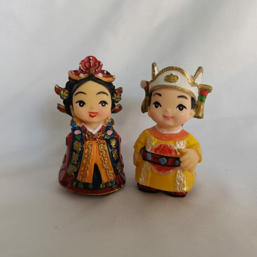 Jual Souvenir pajangan Boneka Korea oleh oleh negara Korea | Shopee ...