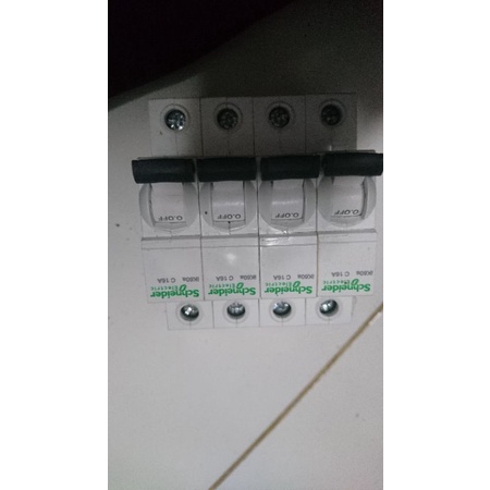 Harga mcb 16 ampere Terbaru Okt 2025 | BigGo Indonesia