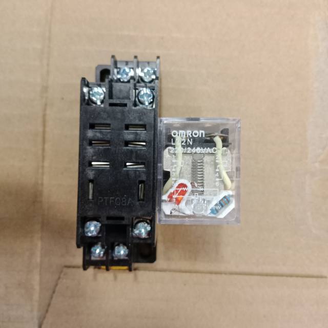 Jual Relay LY2N 220VAC omron + socket | Shopee Indonesia