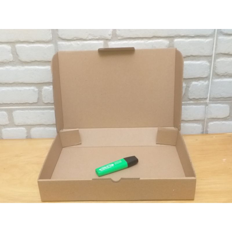 Jual kardus/ box packing 30 x 20 x 5 cm. dan 30 x 30 x 10 cm | Shopee ...