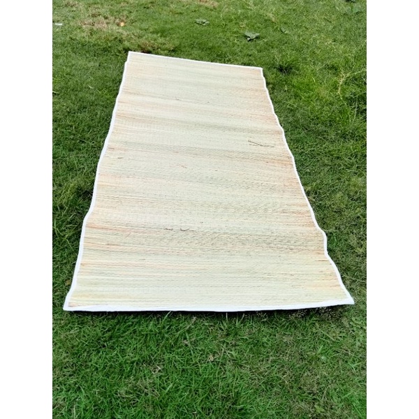 Jual Tikar gulung anyaman mendong ukuran kecil/simpel Indonesia|Shopee ...