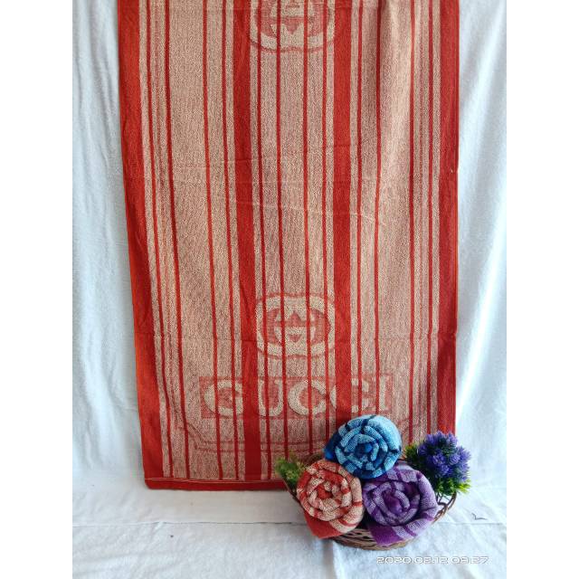 Jual Handuk Mandi Dewasa Gucci Motif Salur Lembut Meresap Size 70x140cm ...