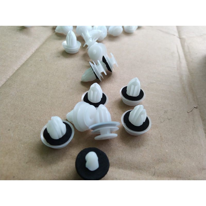 Jual kancing klip kancing doortrim universal dengan harga untuk 1 pcs ...