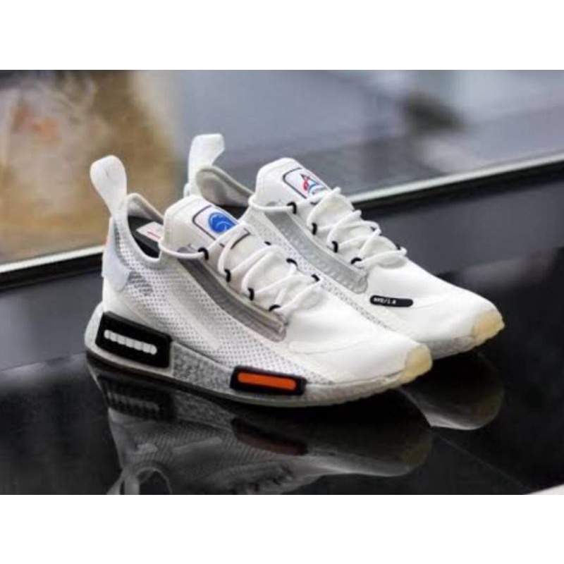 Harga adidas nmd r1 spectoo white Terbaru Jun 2025 | BigGo Indonesia