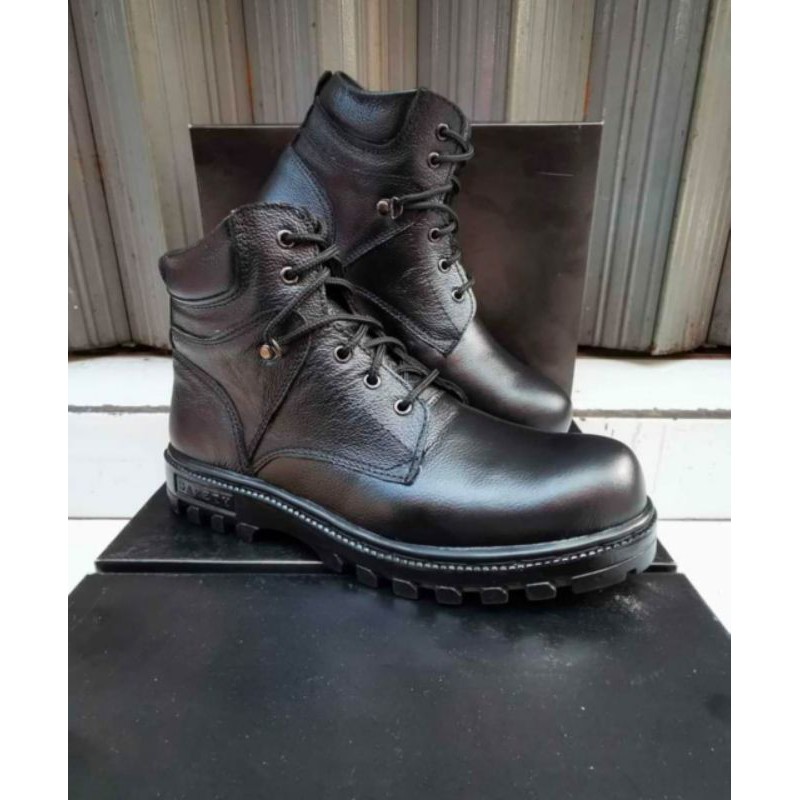 Jual SEPATU BOOTH SAFETY PRIA SEPATU KEREN SEPATU UJUNG BESI SEPATU ...