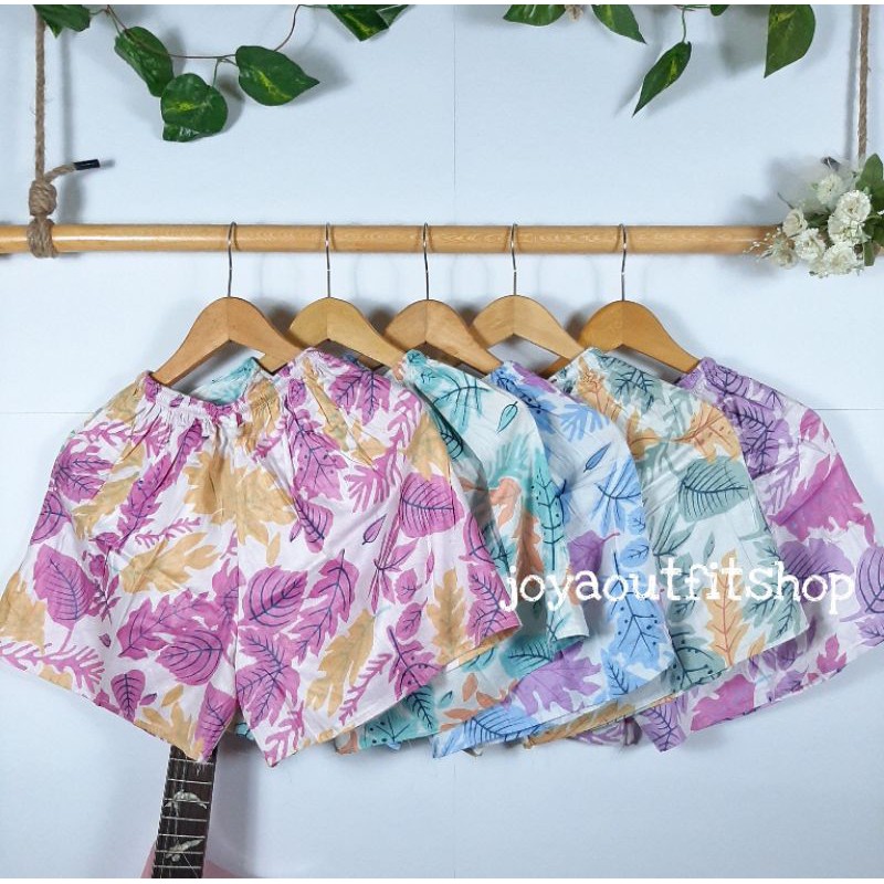 Jual Celana Hotpants Trendy Motif Daun DN (Reguler - Super Jumbo ... Jual Celana Hotpants Trendy Motif Daun DN (Reguler - Super Jumbo ...