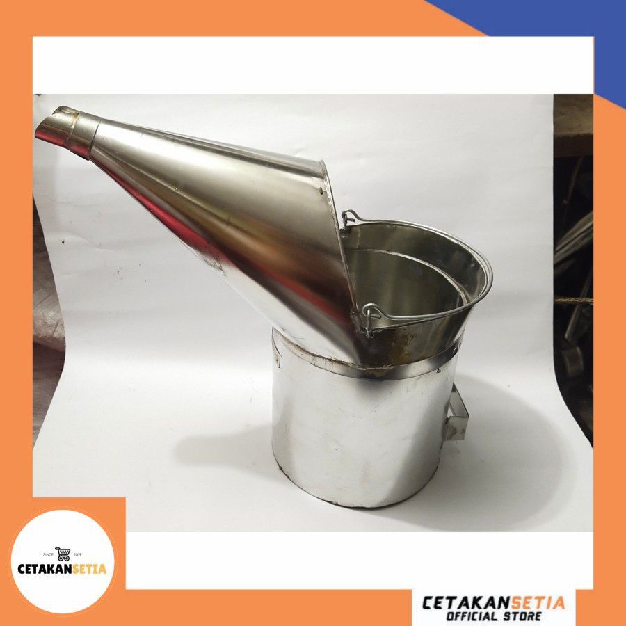 Jual Corong Minyak 2 Liter | Corong Oli Takaran Minyak Oli | Shopee Indonesia