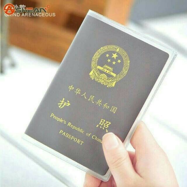 Jual Sampul pasport - sampul bening buku passport tahan air | Shopee ...