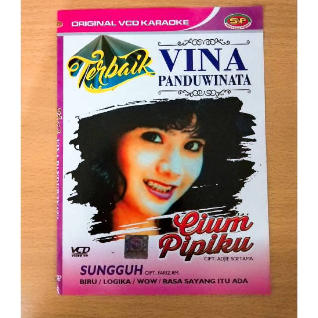 Jual KASET VIDEO VCD ORIGINAL LAGU KARAOKE VINA PANDUWINATA | Shopee Indonesia