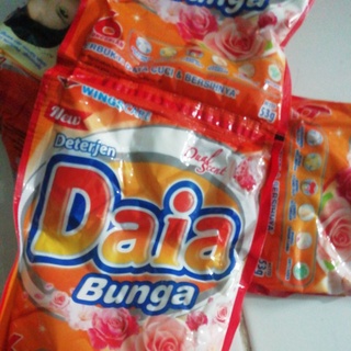 Jual Detergen + Softener Daia Sachet (1 Renteng = 6s) | Shopee Indonesia
