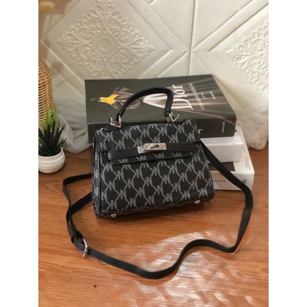 Harga TAS Kelly Import Terbaru Jun 2026 | BigGo Indonesia