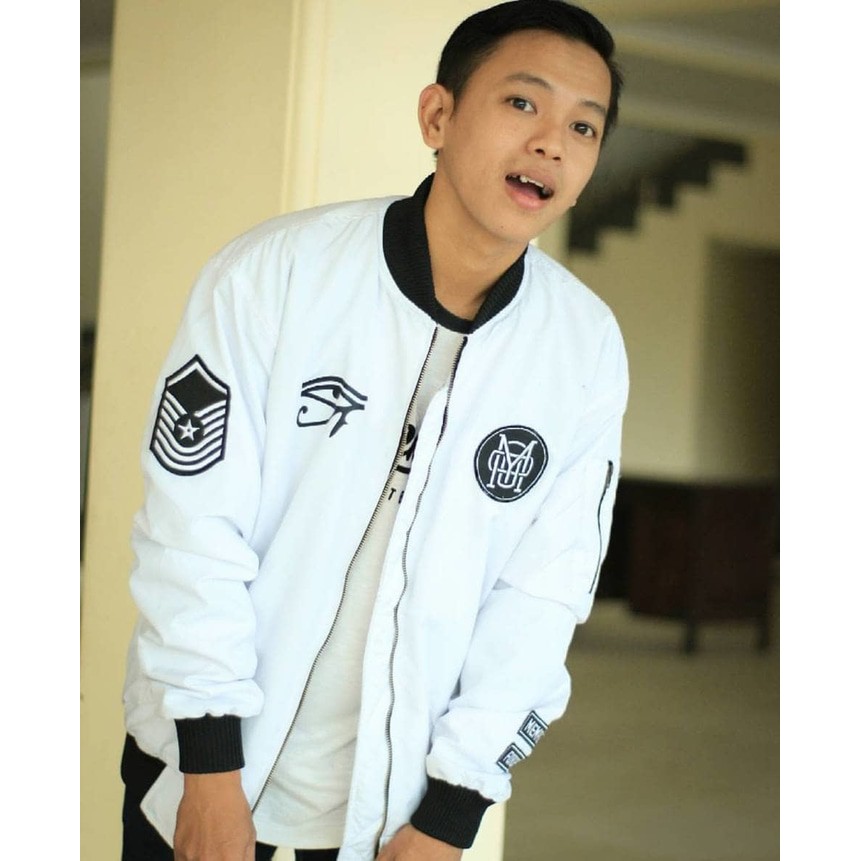 Jual jaket bomber memphis origins / jaket bomber putih / bomber swag ...