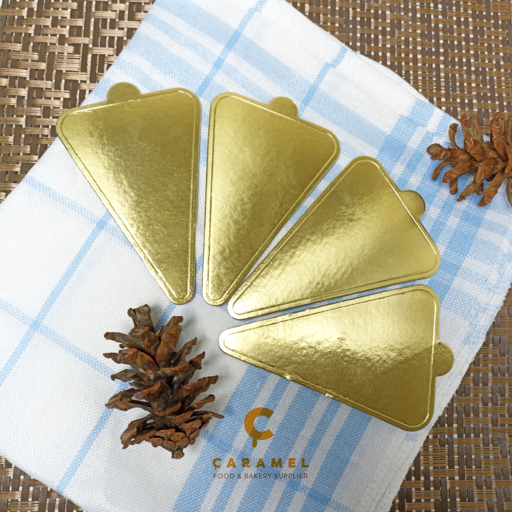 Jual Tatakan Kue Emas Segitiga 100pcs / Cake Mini Slice / Alas Kue ...