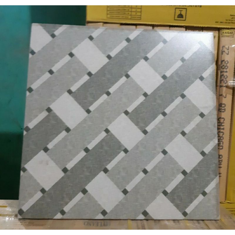 Jual KERAMIK LANTAI 50X50 CHICAGO ABU | Shopee Indonesia