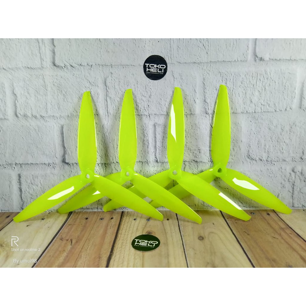 Jual Gemfan Flash 7040 Yellow Long Range Prop 3 Blade Propeller (Set of ... Jual Gemfan Flash 7040 Yellow Long Range Prop 3 Blade Propeller (Set of ...
