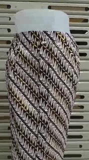 Jual kain wiron motif parang dasar putih lis gold termurah | Shopee ...