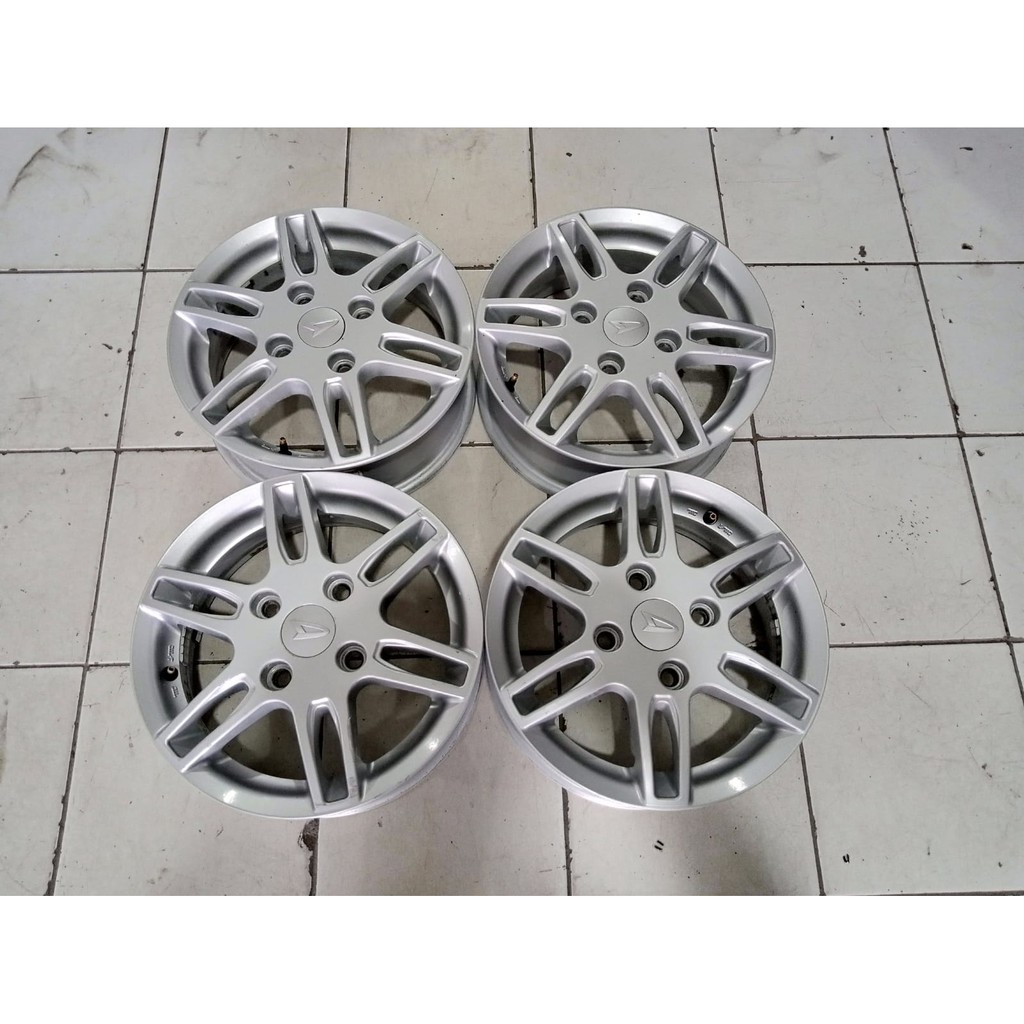 Jual Velg Bekas Oem Xenia Ring 14 Pcd 4x114,3 Silver | Shopee Indonesia