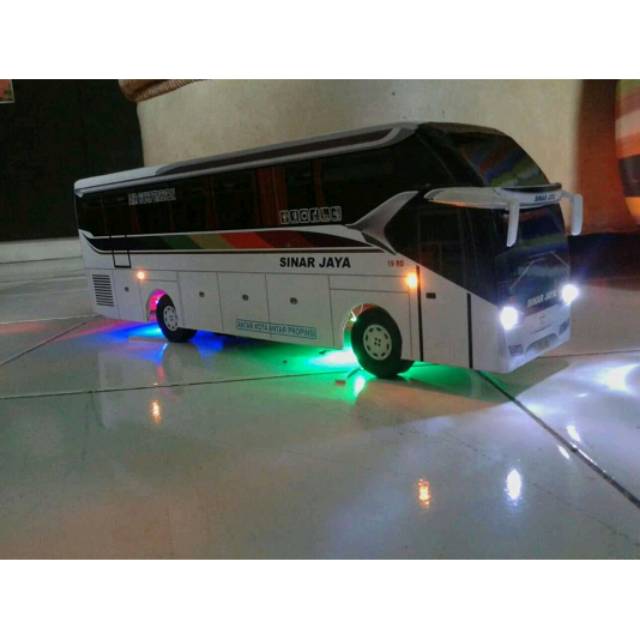 Jual Miniatur bus bis / mainan bus bis KECIL sinar jaya SR2 + LAMPU ...