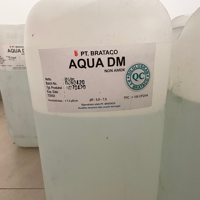 Jual Aqua DM / Aquades / Air Tanaman Hidroponik per liter Indonesia|Shopee Indonesia