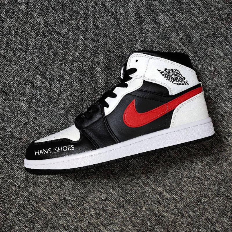 Jual SEPATU AIR JORDAN 1 MID CHILE RED BLACK | Shopee Indonesia