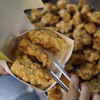 Jual Frozen - Cakue isi Ayam Udang by Cakue Peneleh (7x10pcs) | Shopee ...