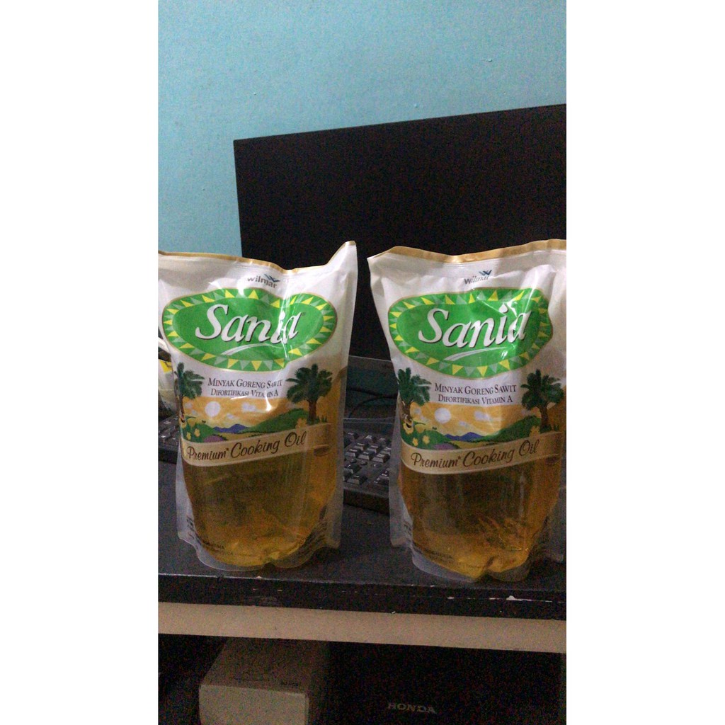 Jual Minyak Goreng SANIA 2 LITER | Shopee Indonesia
