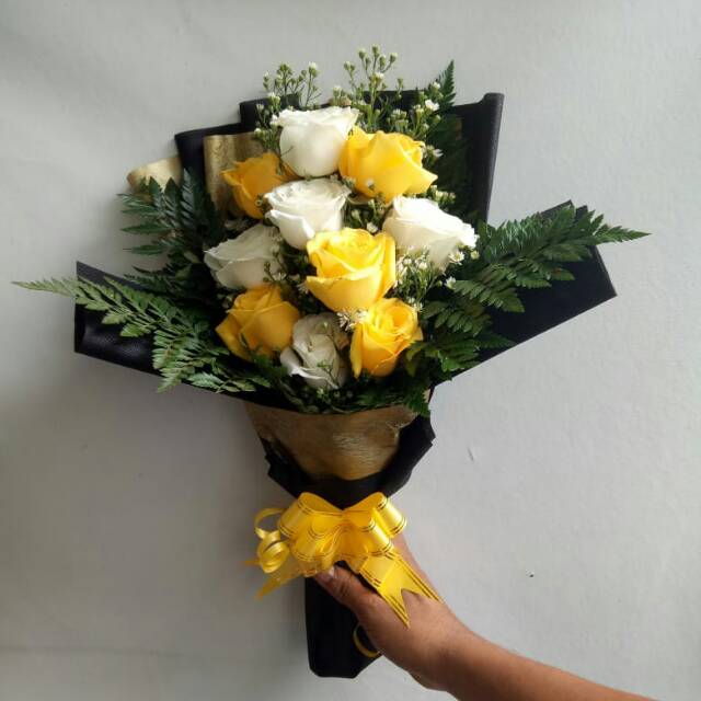 Jual Bucket Bunga Wisuda | Hand Bucket | Bucket Bunga Mawar Asli ...