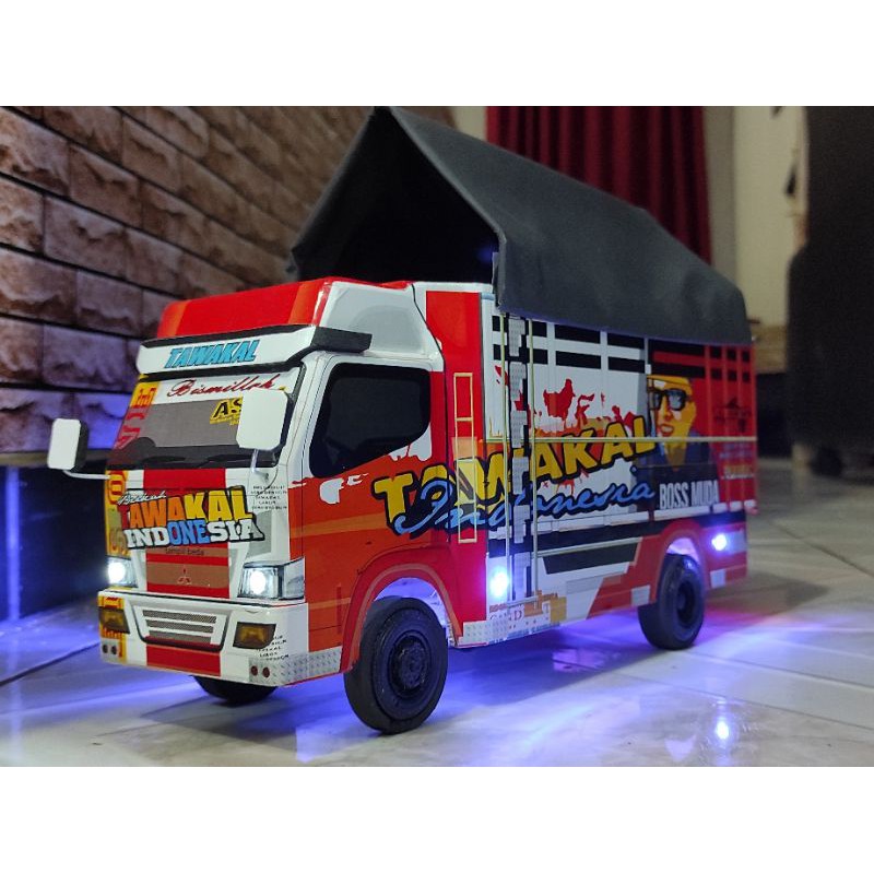 Jual Miniatur Truk Oleng Full Variasi Lampu dan Terpal Sudah Oleng ...