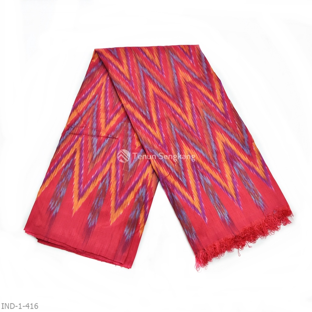 Jual Kain Tenun Ikat Sutra Bugis Makassar Pink Tua - Tenun Sengkang IND ...