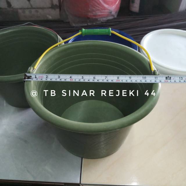 Jual EMBER Besar diameter 28cm COR Air Bangunan Proyek Aduk Semen Anti ...