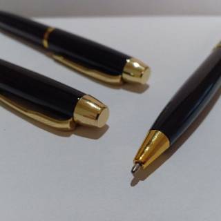 Jual Bp 222 hitam glosy klip gold / Pen metal / Pen besi / Ballpoint ...