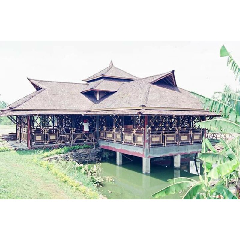 Jual rumah makan khas sunda bahan bambu tiang kayu kelapa atap injuk ...
