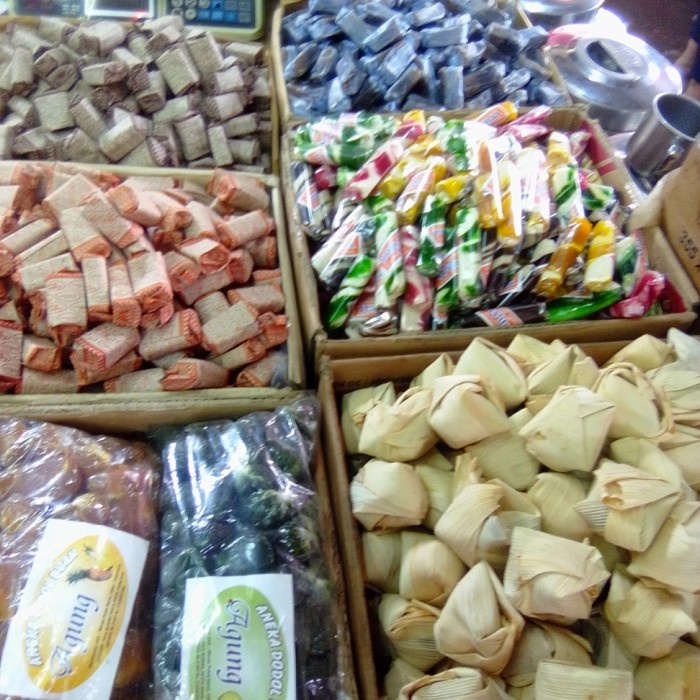 Jual dodol garut/dodol garut komplit/dodol garut campur 6 varian/1kg ... Jual dodol garut/dodol garut komplit/dodol garut campur 6 varian/1kg ...